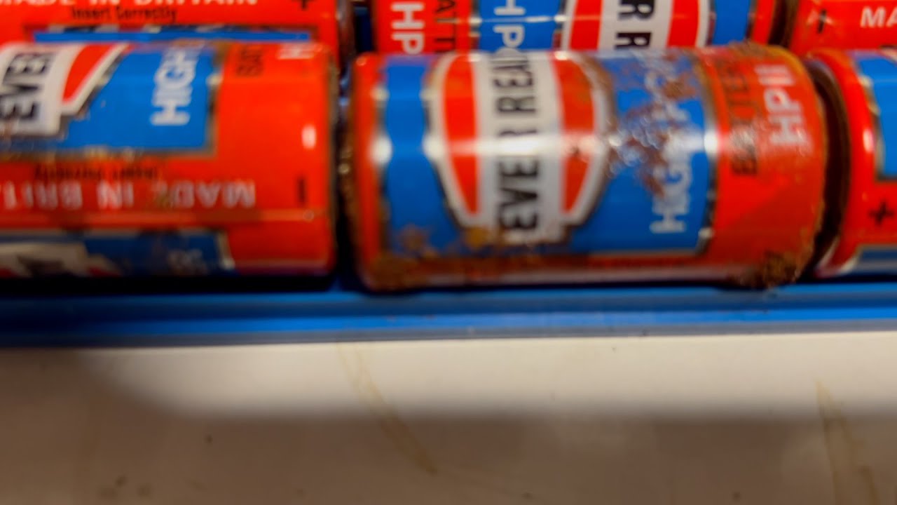 1976 Airfix Train Set Controller - original batteries? - YouTube