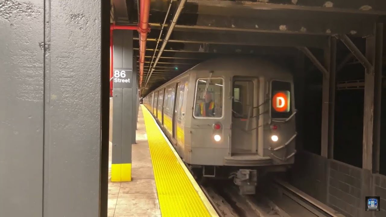 R46/R68 Brooklyn A,C,D,NIS Local Trains At 86th Street - YouTube