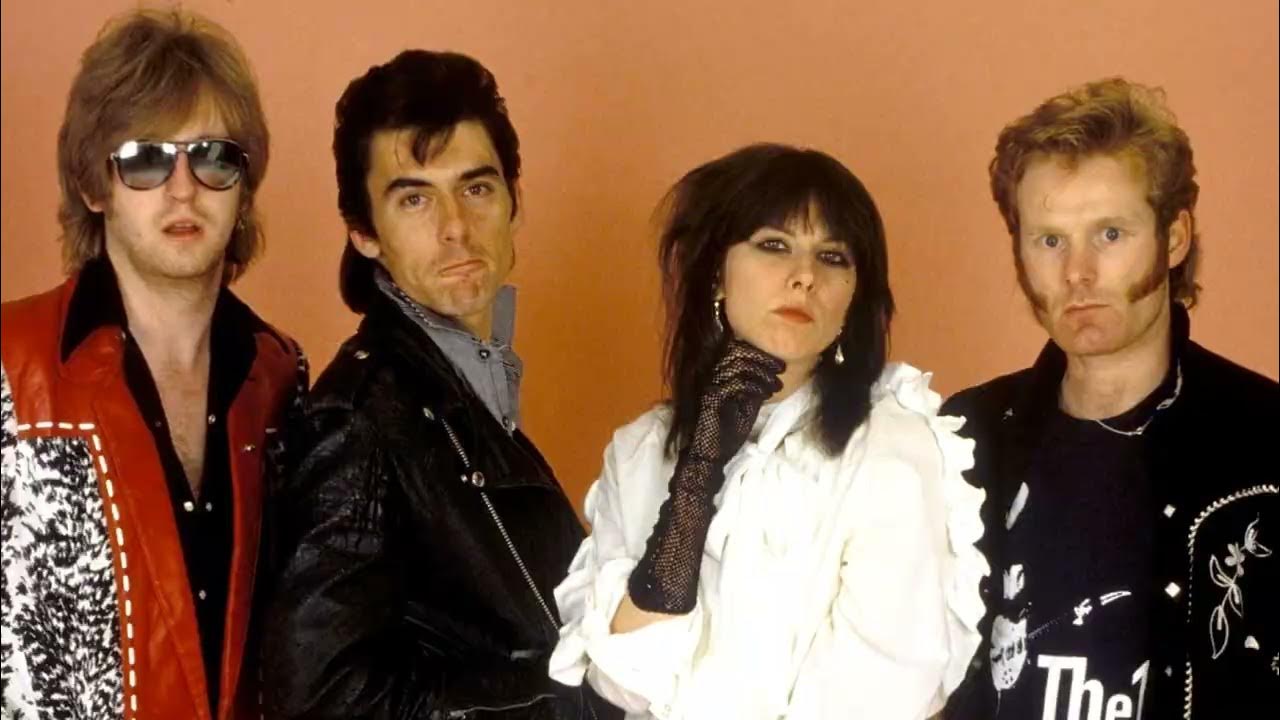 Pretenders - Talk of the Town - Lyrics - YouTube
