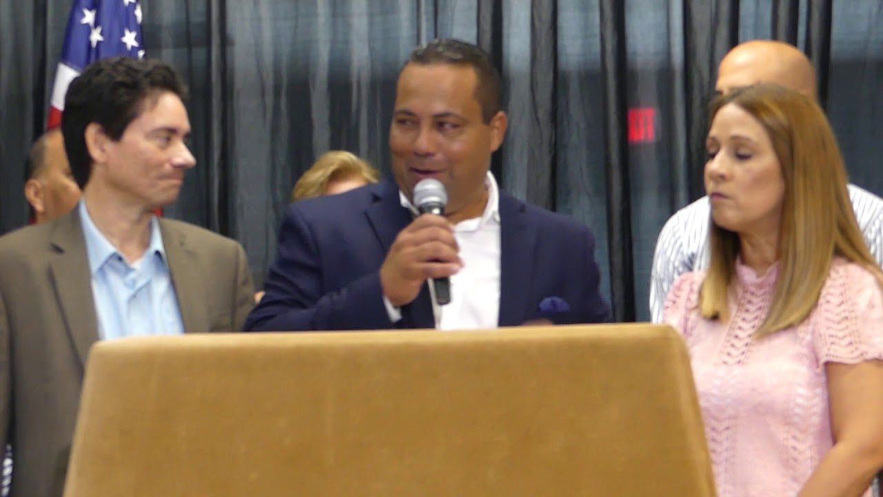 Reinaldo "Rey" Vargas nuevo representante del distrito 35 | WALO Radio ...