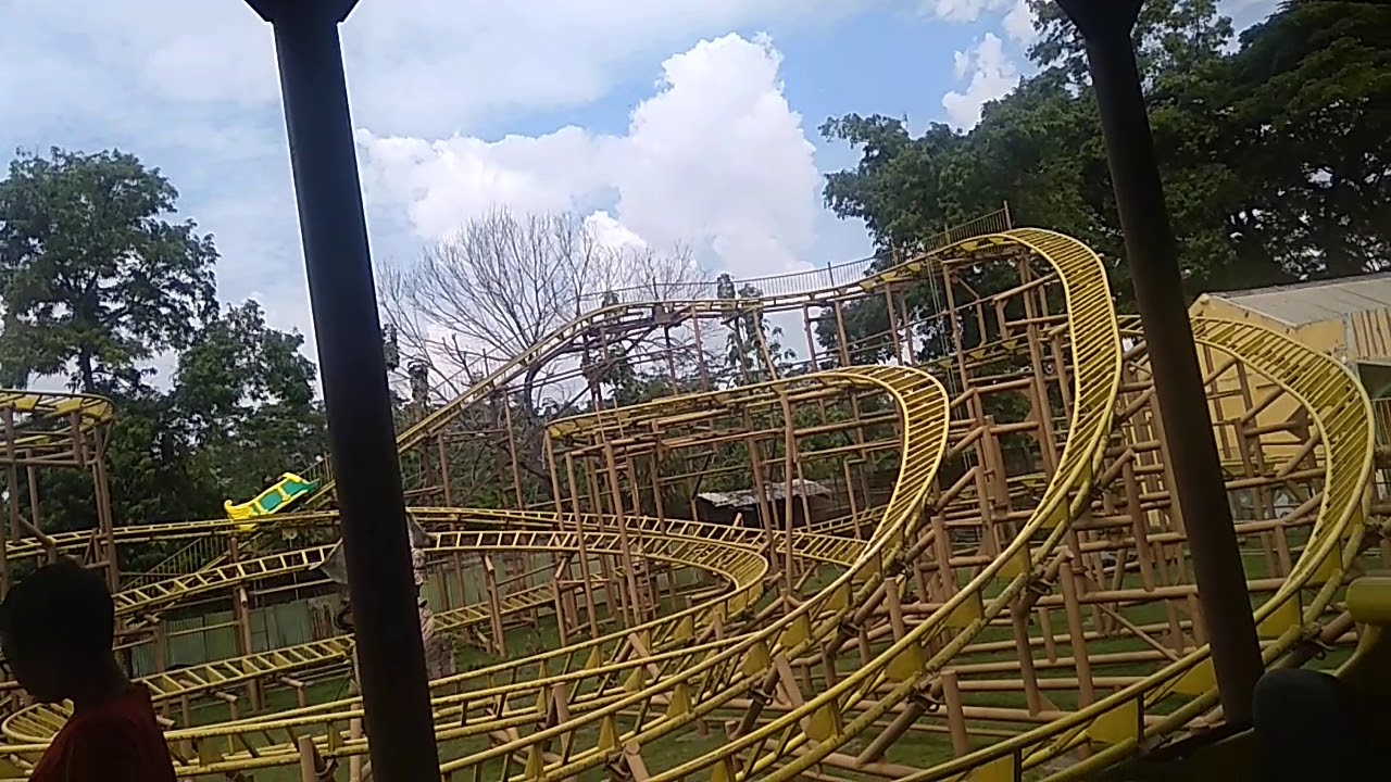 Naik jet coaster jambooland Tulungagung - YouTube