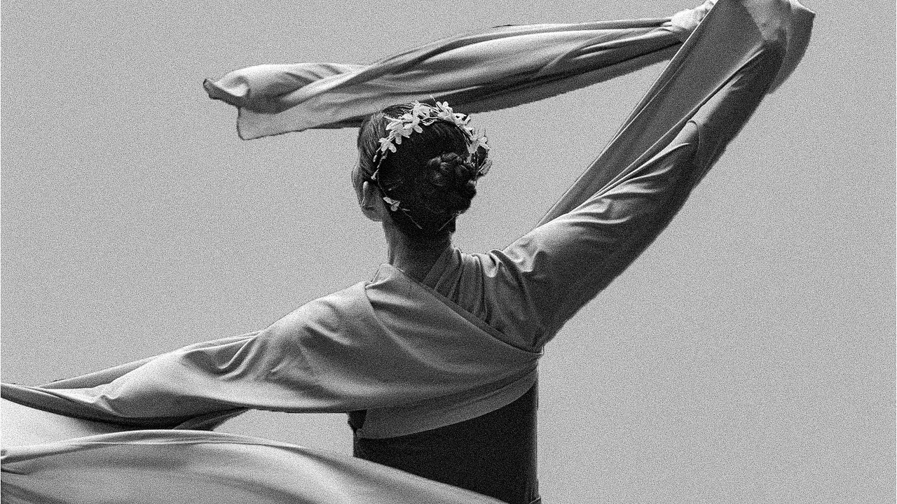 Tibetan Sleeves Dance | NYU Shanghai - YouTube