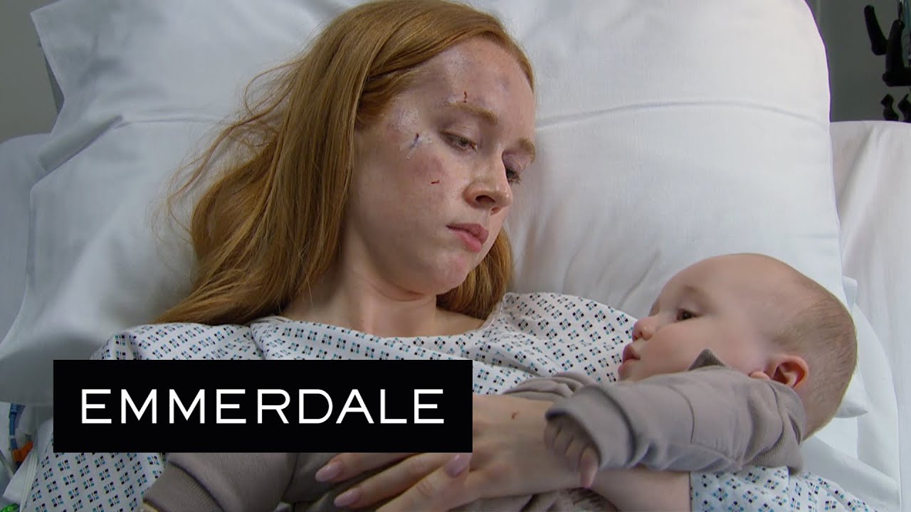 Emmerdale - Chloe Remembers The Crash - YouTube