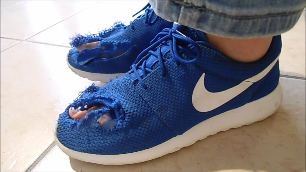 Playing with trashed sneakers #18 - YouTube