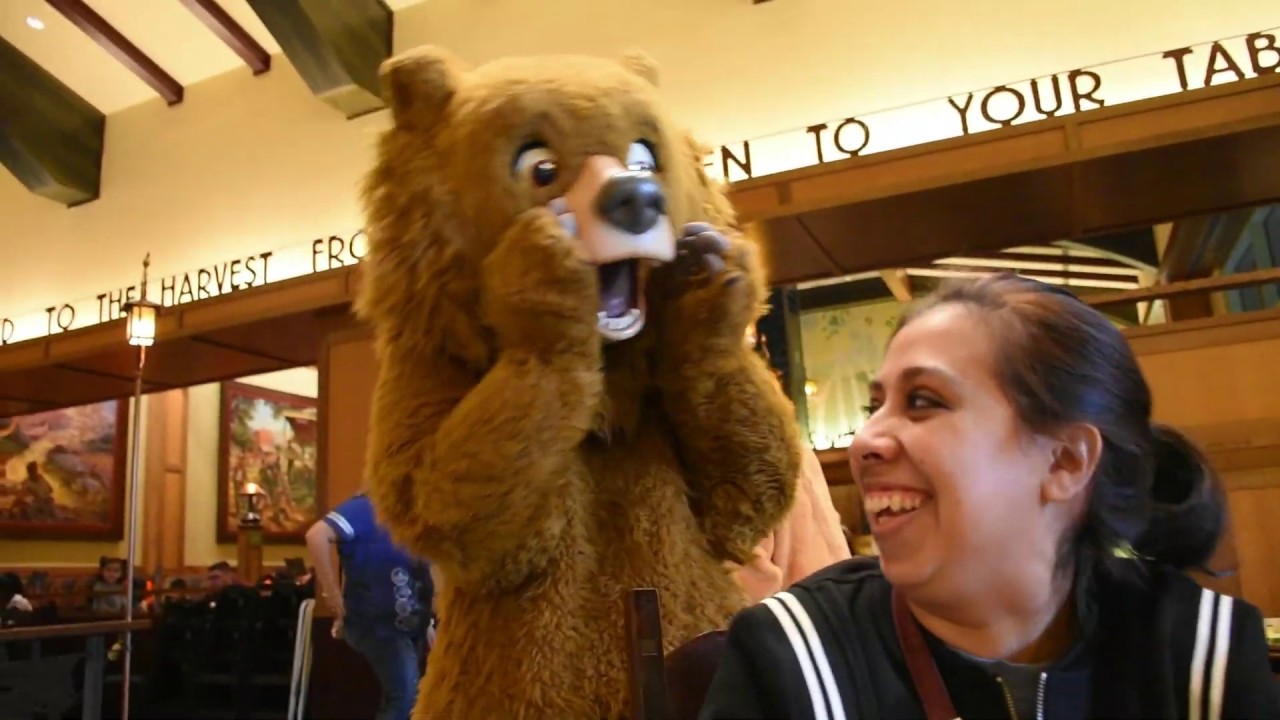 A DISNEY DATE ON THROWBACK NIGHT-AFTER DARK EVENT - YouTube