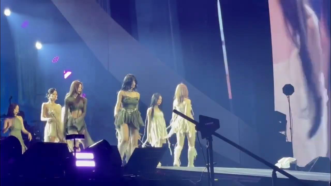 TWICE Feel Special Las Vegas Ready To Be Encore 240316 Sana Jihyo Nayeon Momo Jeongyeon ...