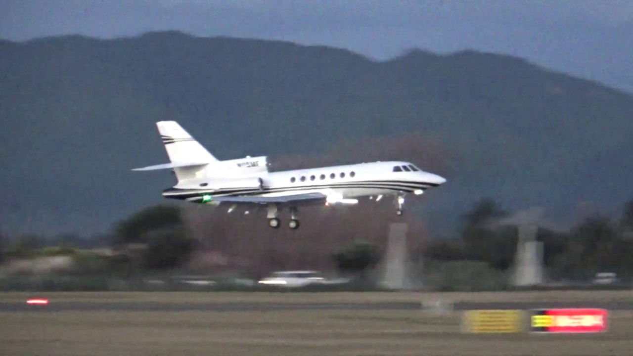 Kapiti Airport Paraparaumu - RARE 1st VISIT Dassault Falcon 50 N115MF ...