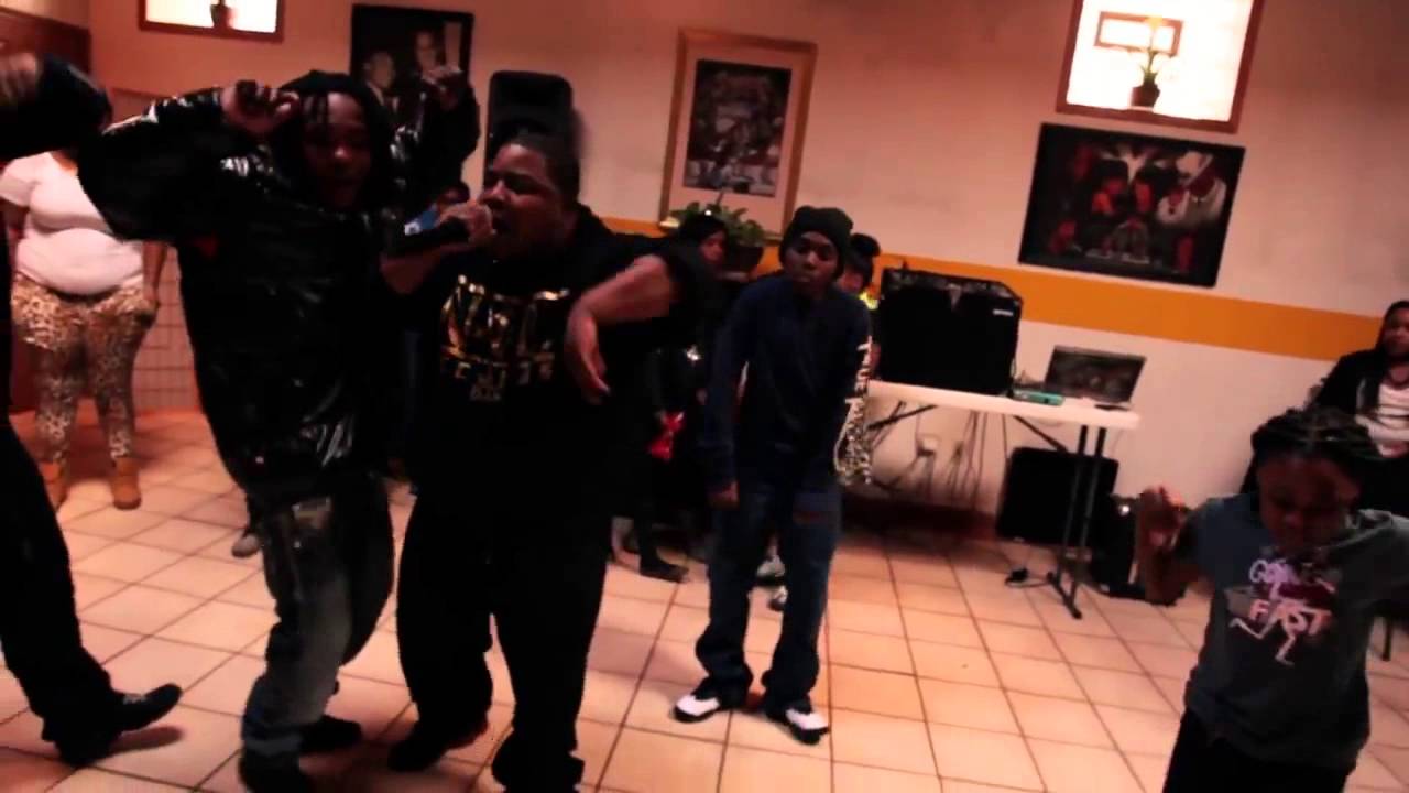 LIL CHRIS ft STEWIE - LIKE DAT ( WALA CAM ) - YouTube