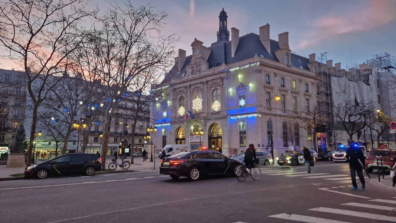 IRL in Paris - Let's discover this district (EN/FR) - YouTube