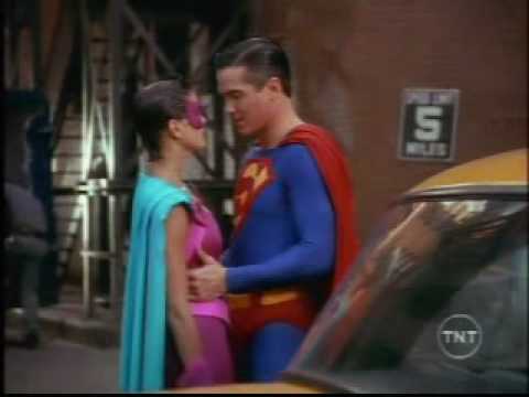 L&C - 3x07 Ultrawoman & Superman Kiss