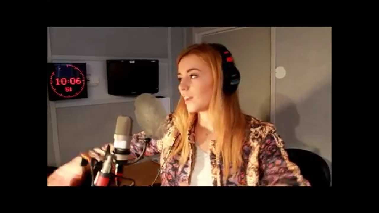 Clara Henry intervjuar Clara Henry om Musikhjälpen 2014 - YouTube