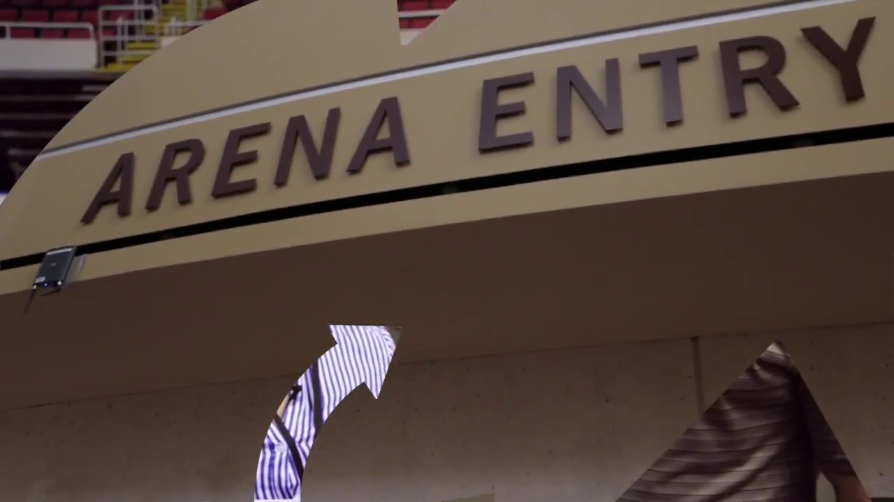 Backstage Access: Quick Change - YouTube