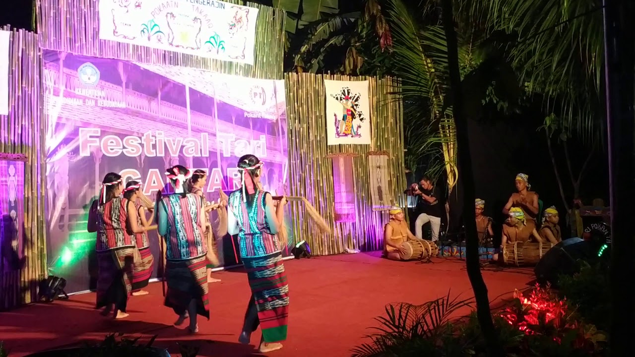 Tari Gantar (Festival Tari Gantar Tenggarong) - YouTube
