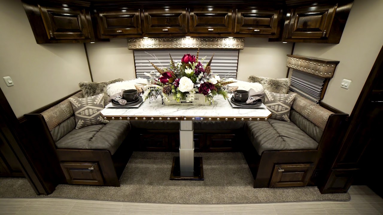 Gorgeous Signature Quarters Custom Living Quarters Reveal! - YouTube