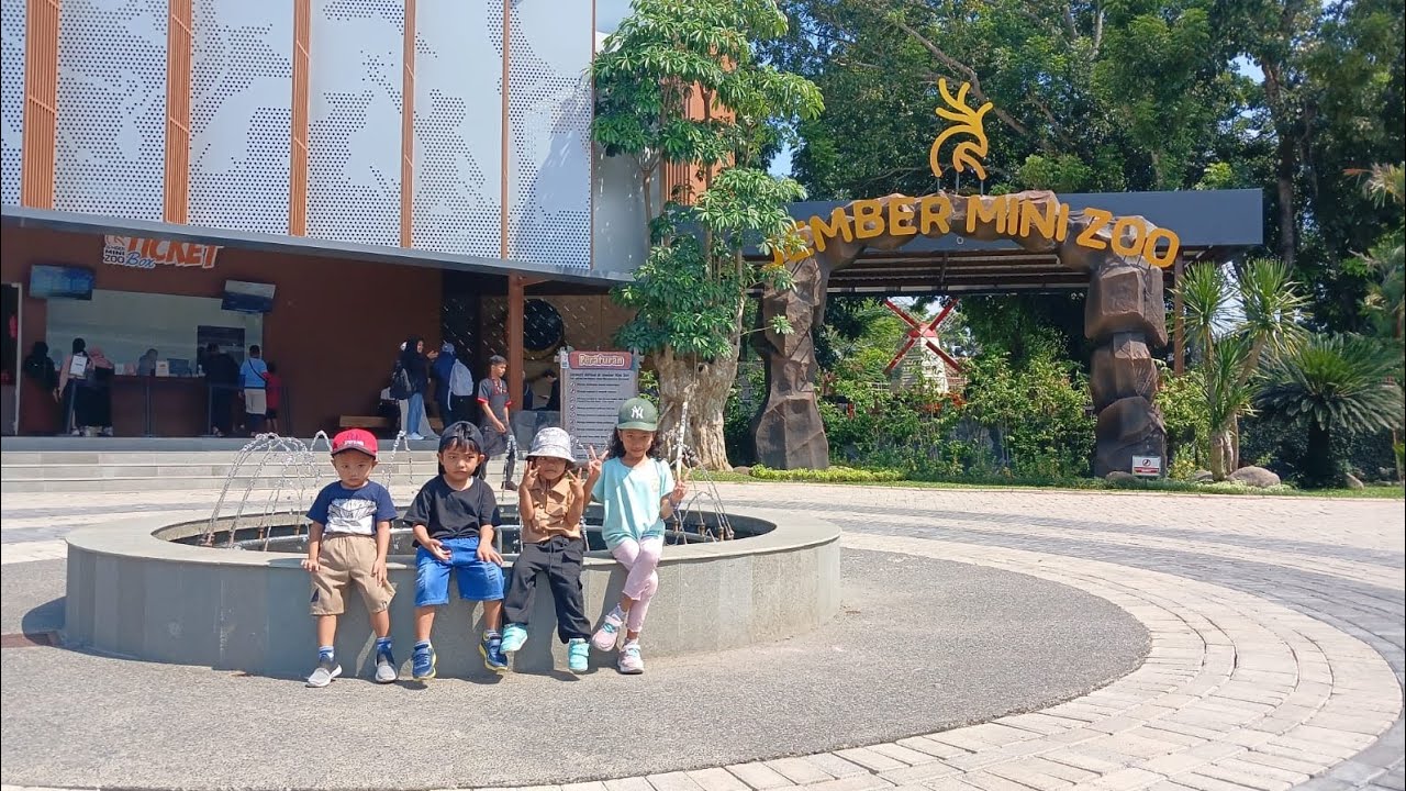 Beginilah Suasana Minggu di Jember Mini Zoo! Seru Bangettt !!! - YouTube