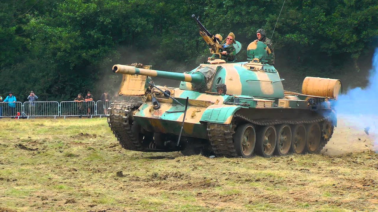 War and Peace 2011 Russian tank in action 600 fps - YouTube