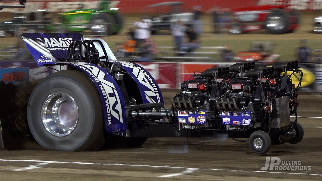 2021 Lucas Oil Super Modified Tractors pulling at the Lucas Oil ...
