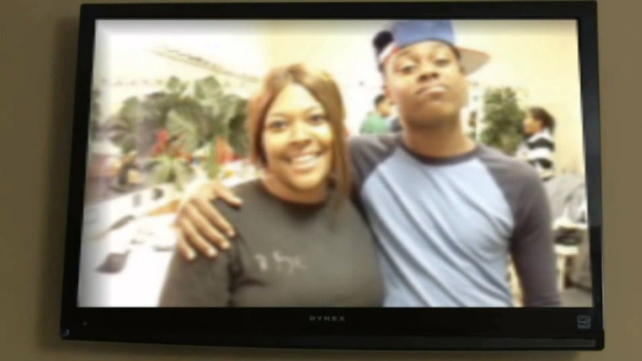 "The Weekend TV Show" official trailer - YouTube