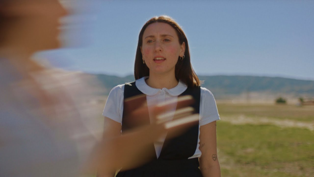 Carol Ades - Brunette Caroline (Official Video) - YouTube