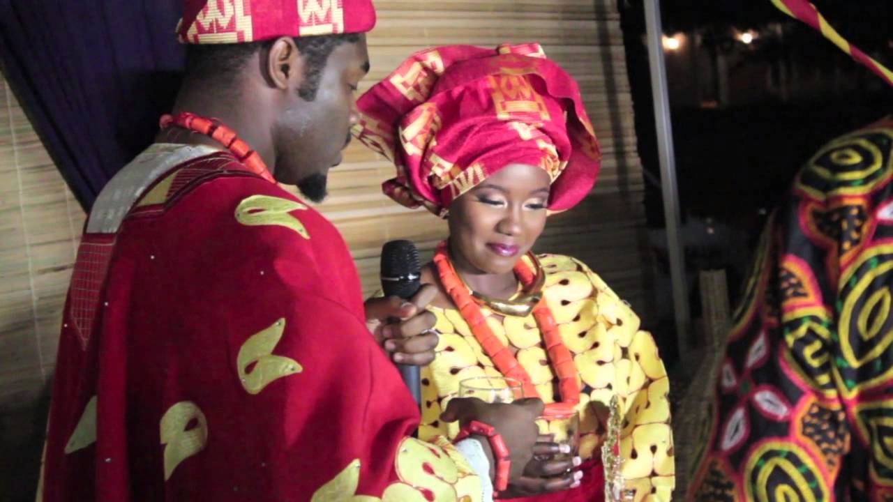 Naomi Achu says "Ashia to my man" during her traditional wedding - YouTube