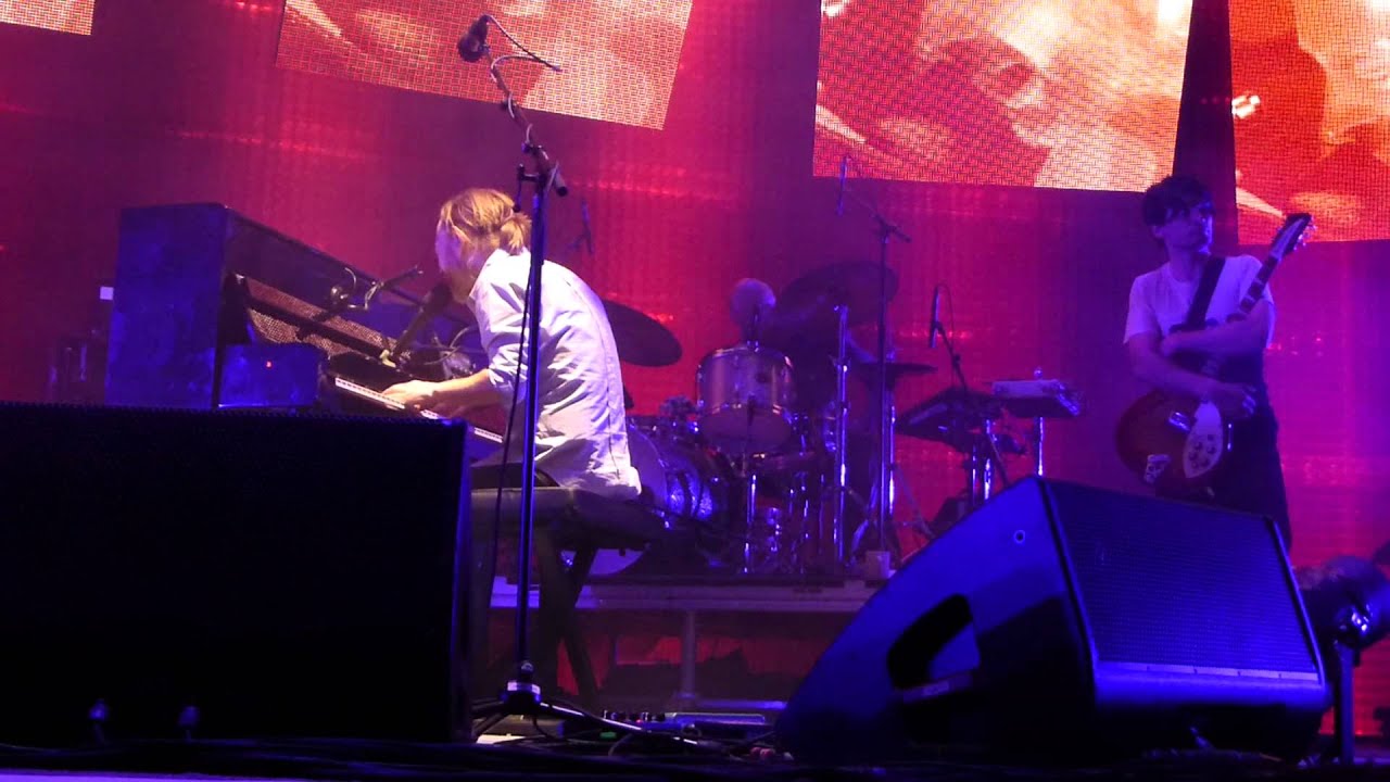 Radiohead: Daily Mail - Prudential Newark NJ 2012-06-01 from the rail ...