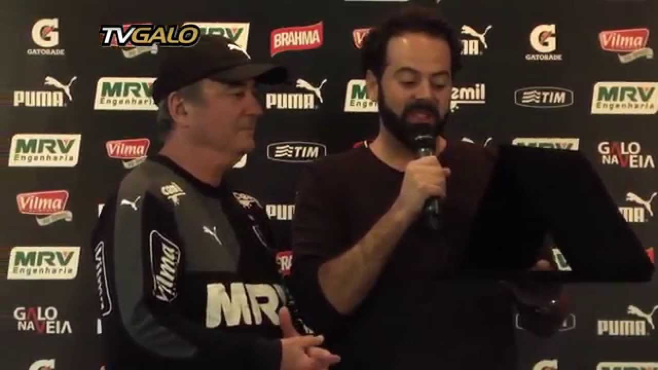 26/06/2015 Levir Culpi recebe homenagem do Atlético, clube brasileiro ...