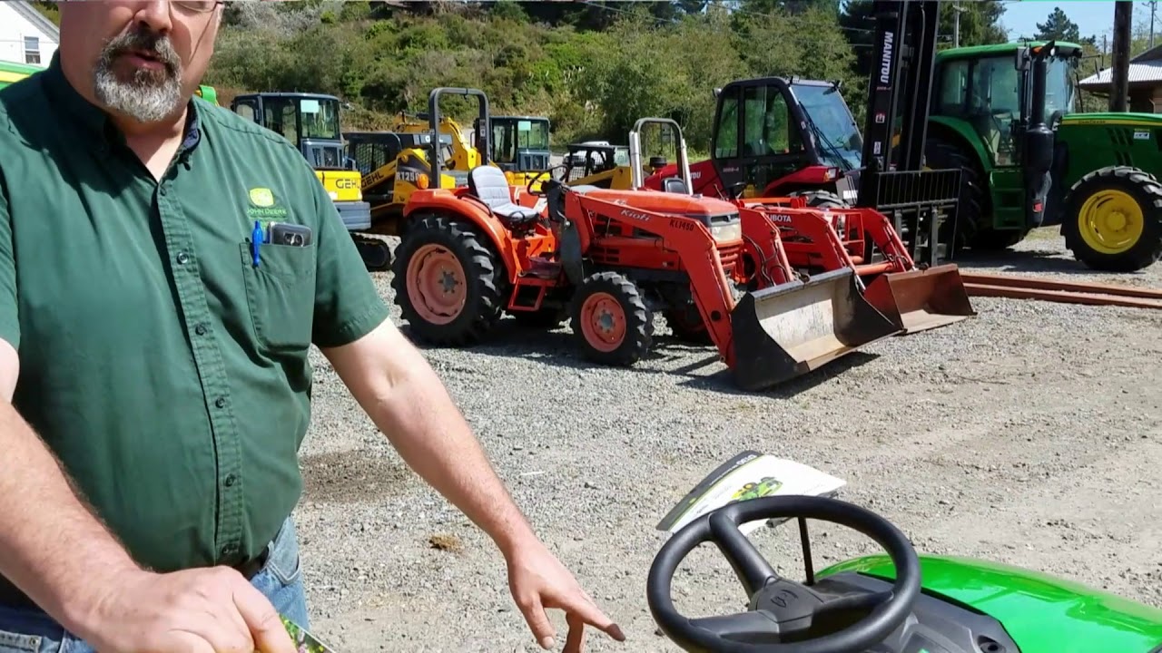 John Deere D100 Series Riding Lawn Tractors - YouTube