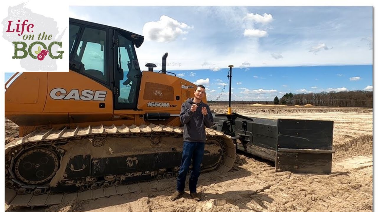 Rough Leveling Sand in New Cranberry Beds - YouTube