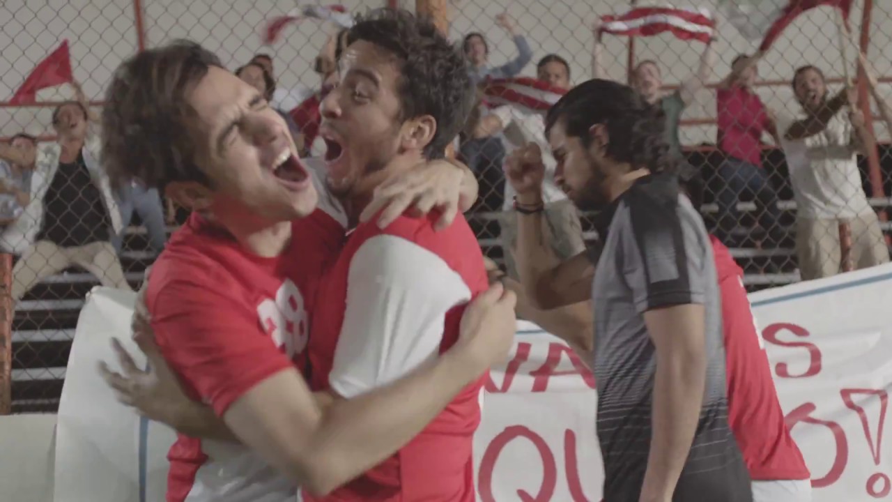 MAPFRE CONTIGO - El seguro seguro. Fútbol - YouTube