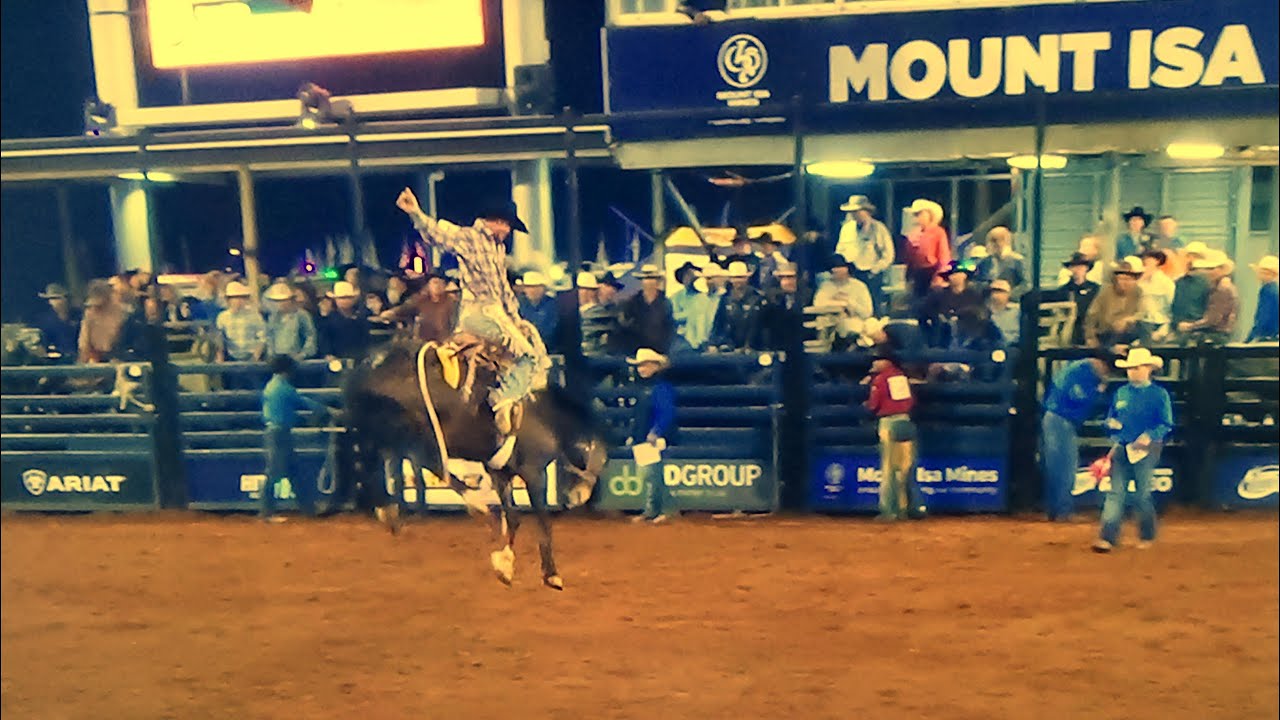 THE MOUNT ISA RODEO - YouTube