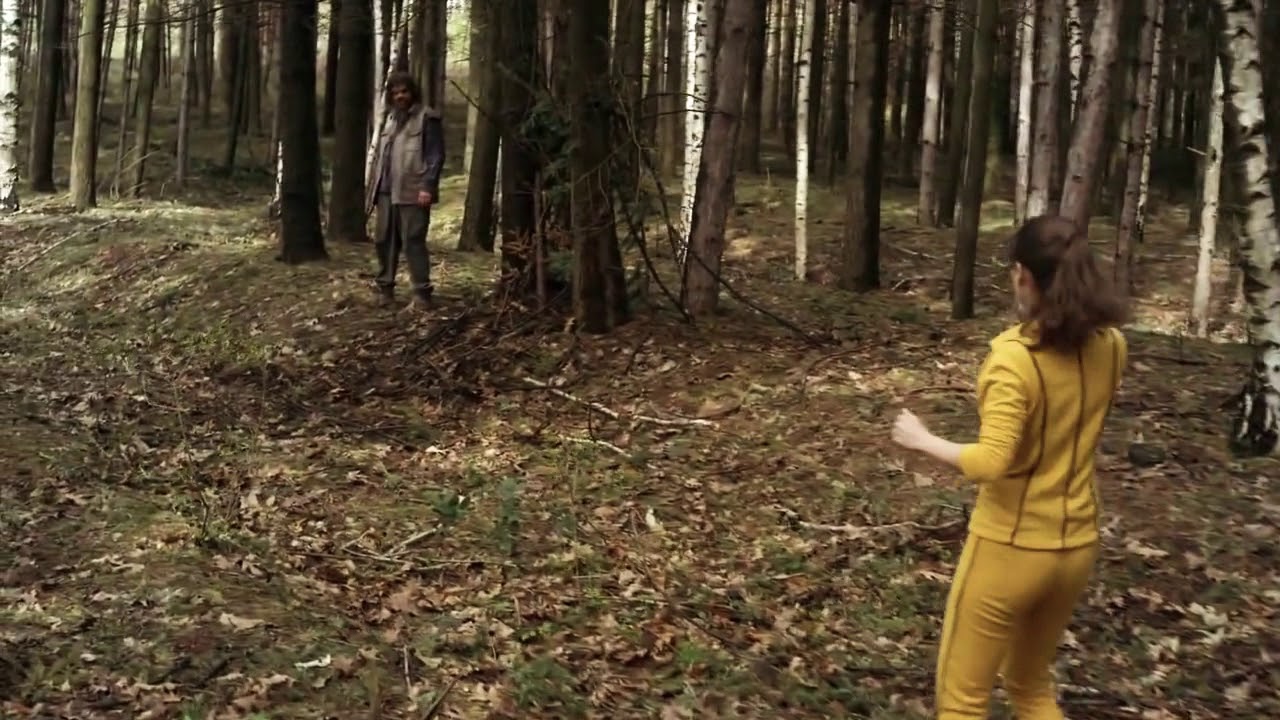 Funny moments of wrong turn movie - YouTube