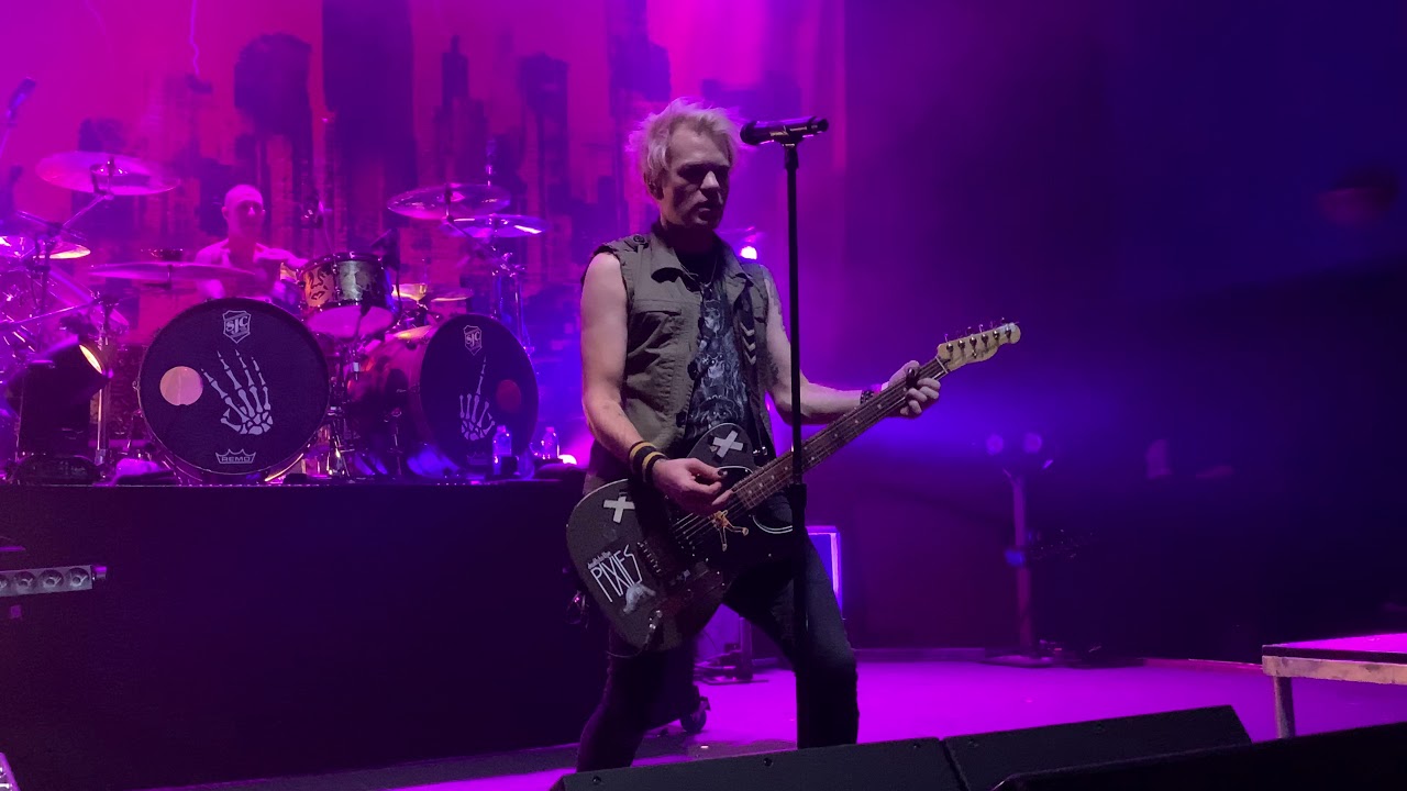 Sum 41 - Some Say (Live) - Belvidere, IL - 12/15/19 - YouTube