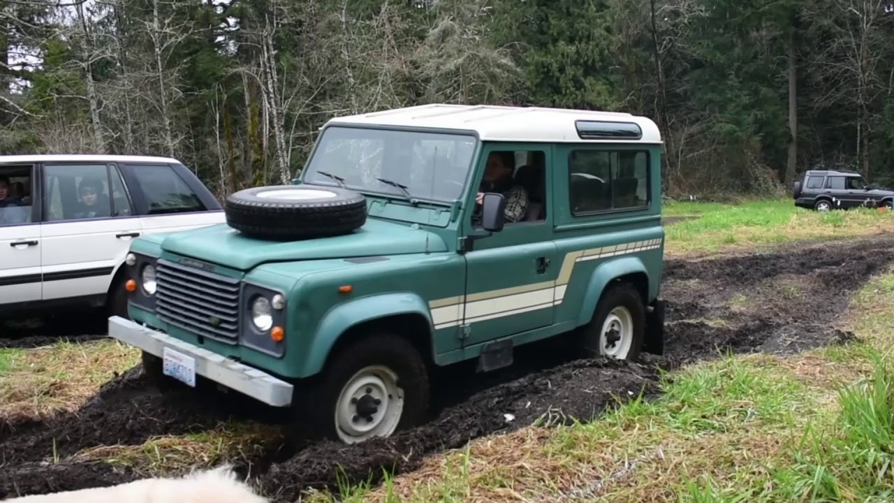 Land Rovers off-roading at the Rover Ranch Feb 2018 offroad day - YouTube