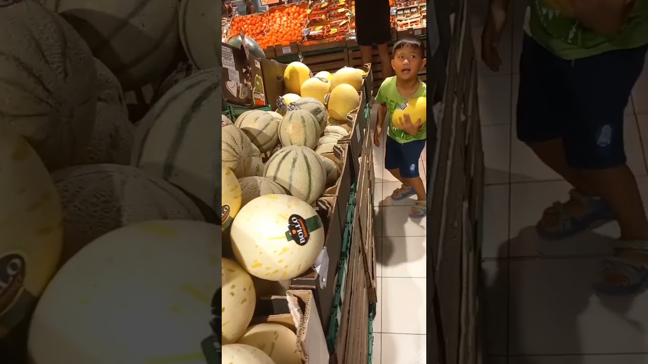 DIFFERENT VARIETIES OF MELON IN SPAIN #shorts - YouTube