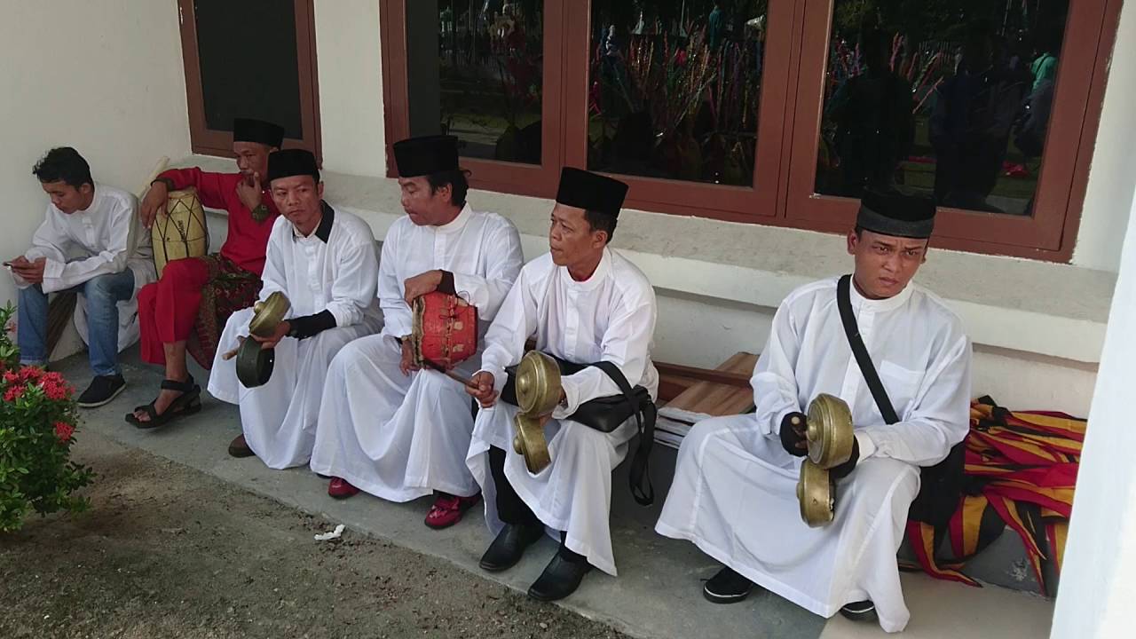 Calempong kuansing,musik pengiring Randai - YouTube