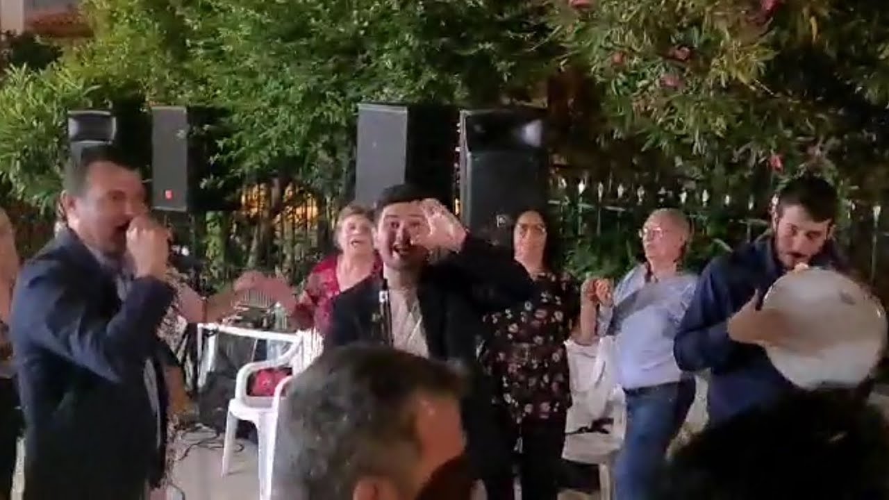 Βασίλης Νταλάρδας - Αντώνης Καλόγερος σε παραδοσιακό γάμο στο σπίτι ...