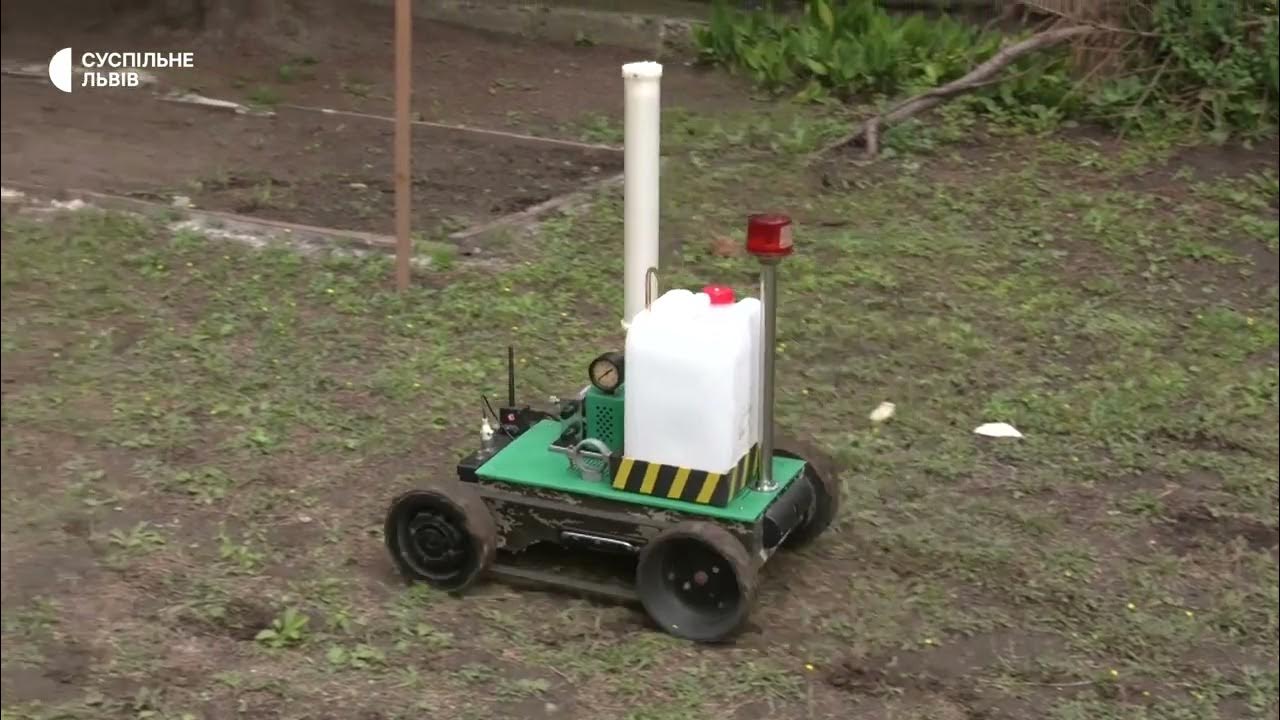 Agricultural mobile robot (SiGoMo) - YouTube
