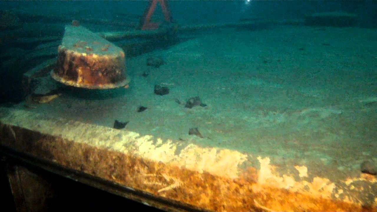 Potápění - Lom Borek, viditelnost 20m 13.2.2016 (diving) - YouTube