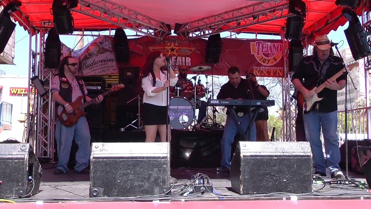 DEVIN BANDA Y LOS GRINGOS AT THE TEjANO MUSIC AWARDS FAN FAIR 2013 ...