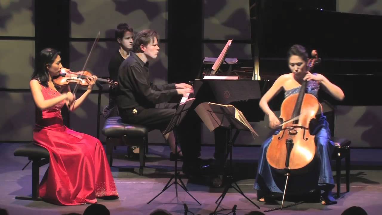Trio con Brio plays Brahms - YouTube
