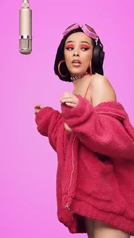 Doja Cat Juicy ｜ A COLORS MOMENT - YouTube