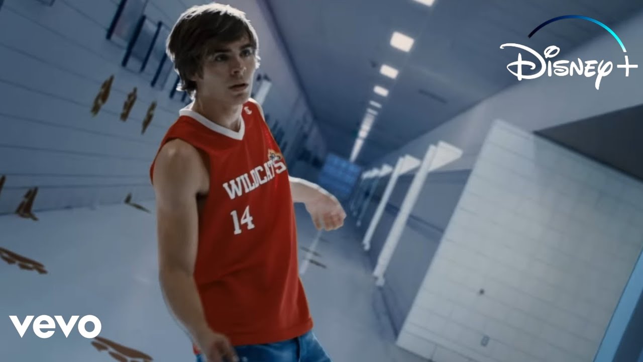 HSM 3 La graduacion | Scream (Official Video) TeamDisney_21 - YouTube