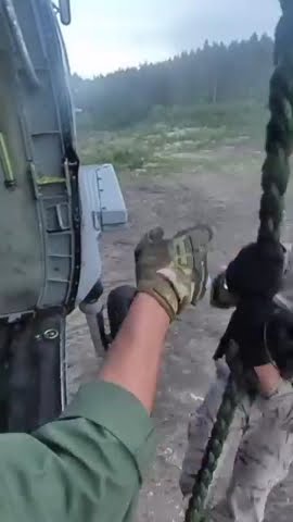 Esta técnica de bajada se llama "FAST ROPING"! - YouTube