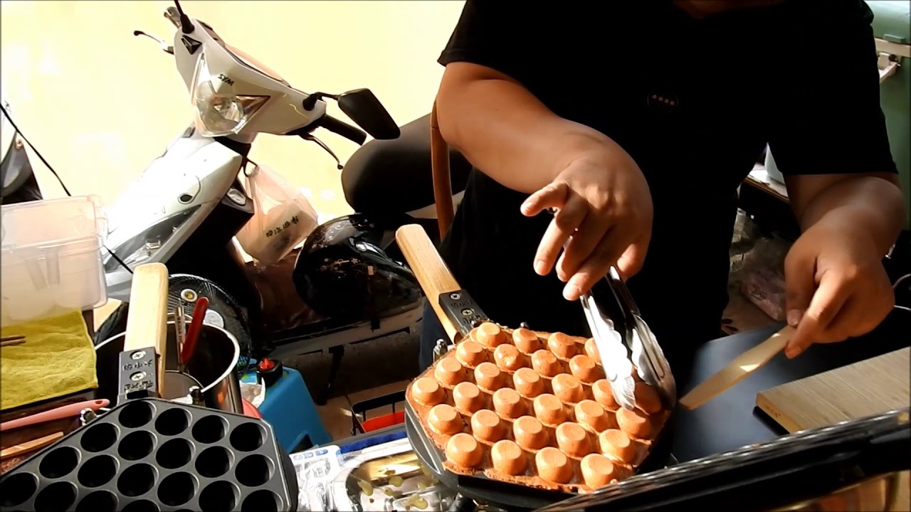 taiwan food-Hong Kong Egg Waffle - YouTube