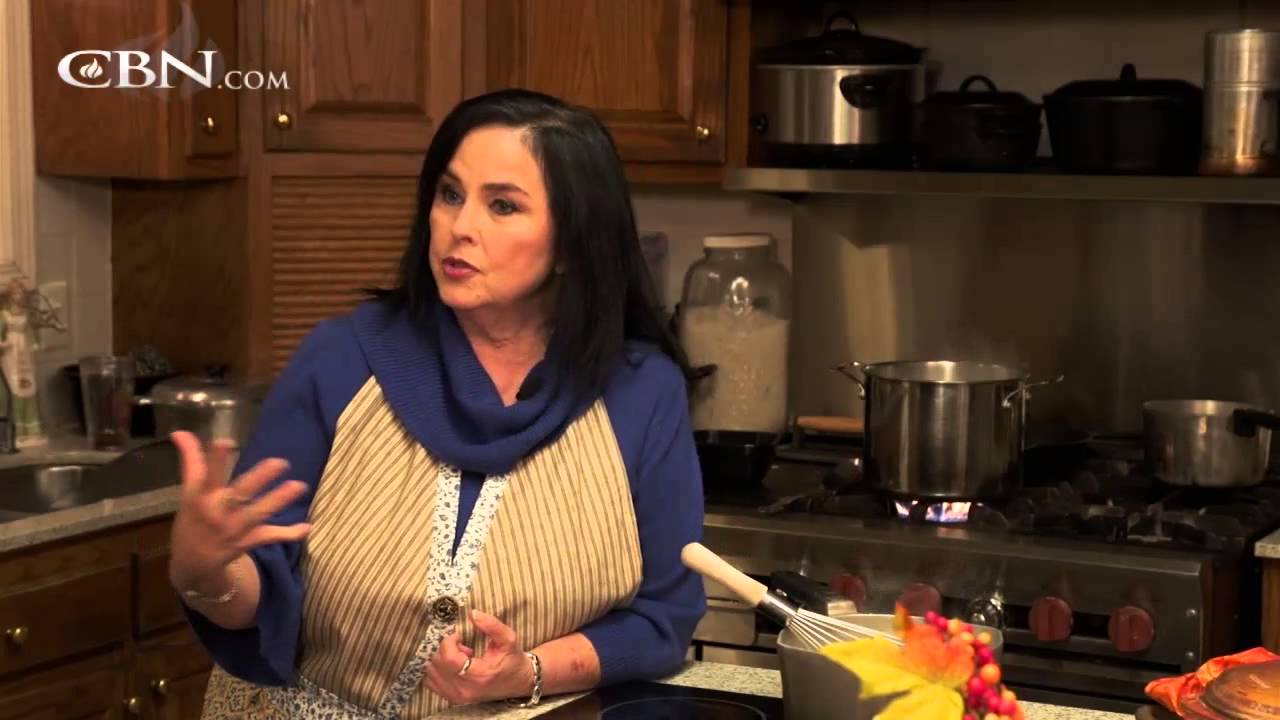 More Cooking with Duck Dynasty's Miss Kay - YouTube