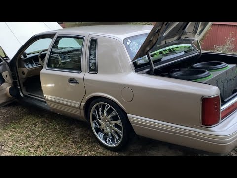 Full breakdown of my 97 Lincoln town car. 2 Skar evl 18s on 3k, 250 amp ...