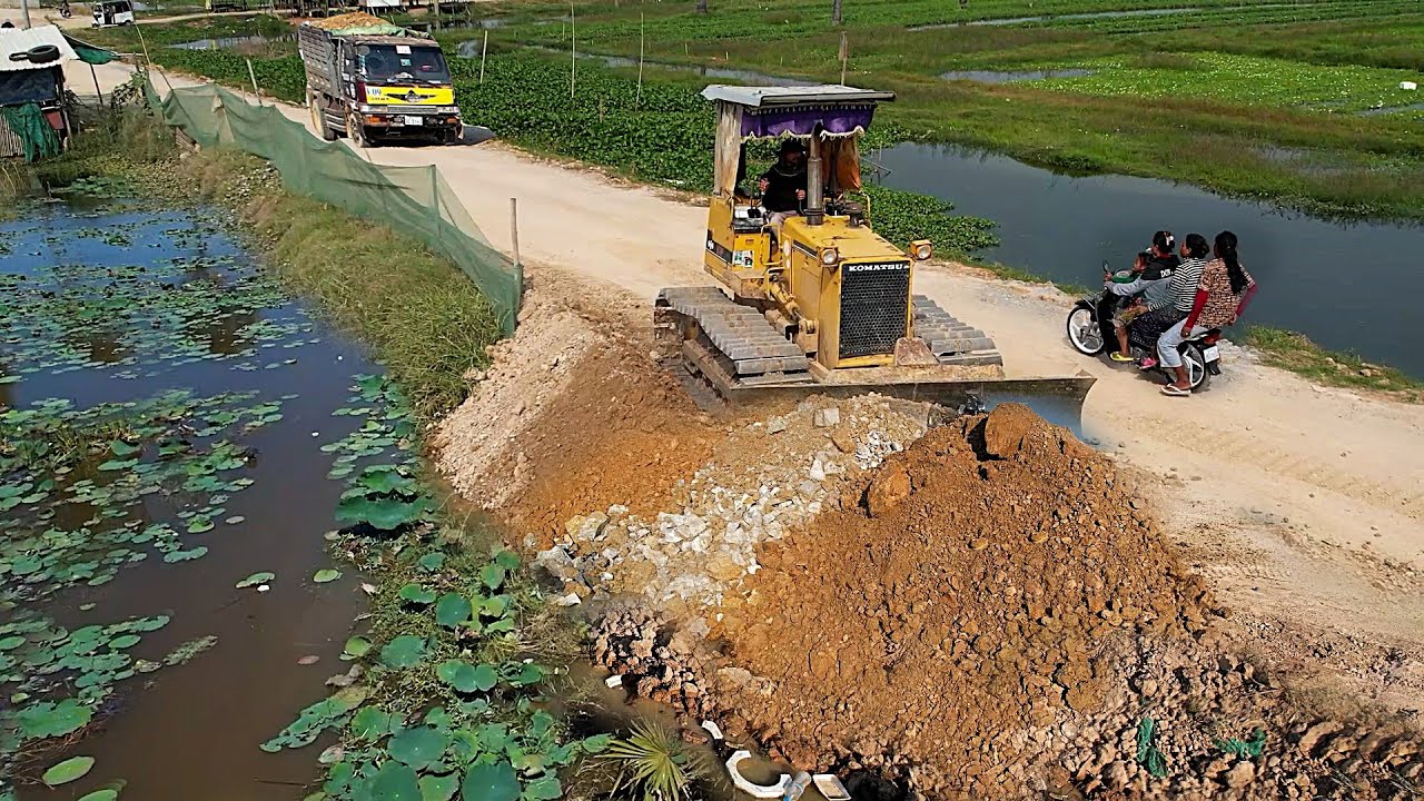 Getting Start New Project!! BullDozer Clearing On Road and Pushing Soil ...