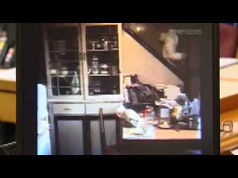 David Bain jury shown graphic footage of murder scene - YouTube