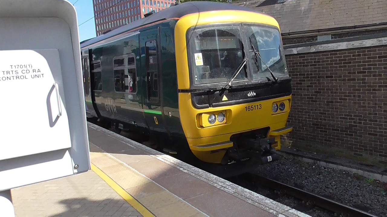 GWR Class 165113 Departure Reading for Newbury - YouTube