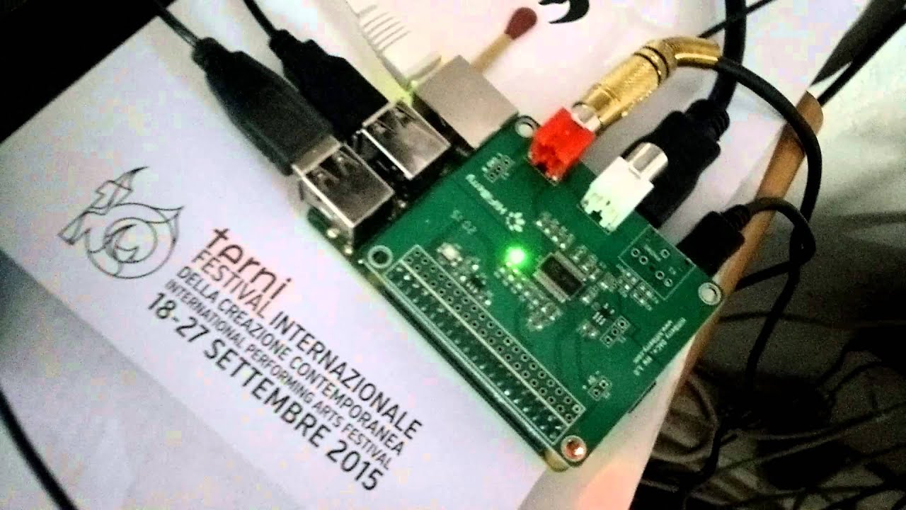 Raspberry pi 2 and hifiberry dac plus - YouTube